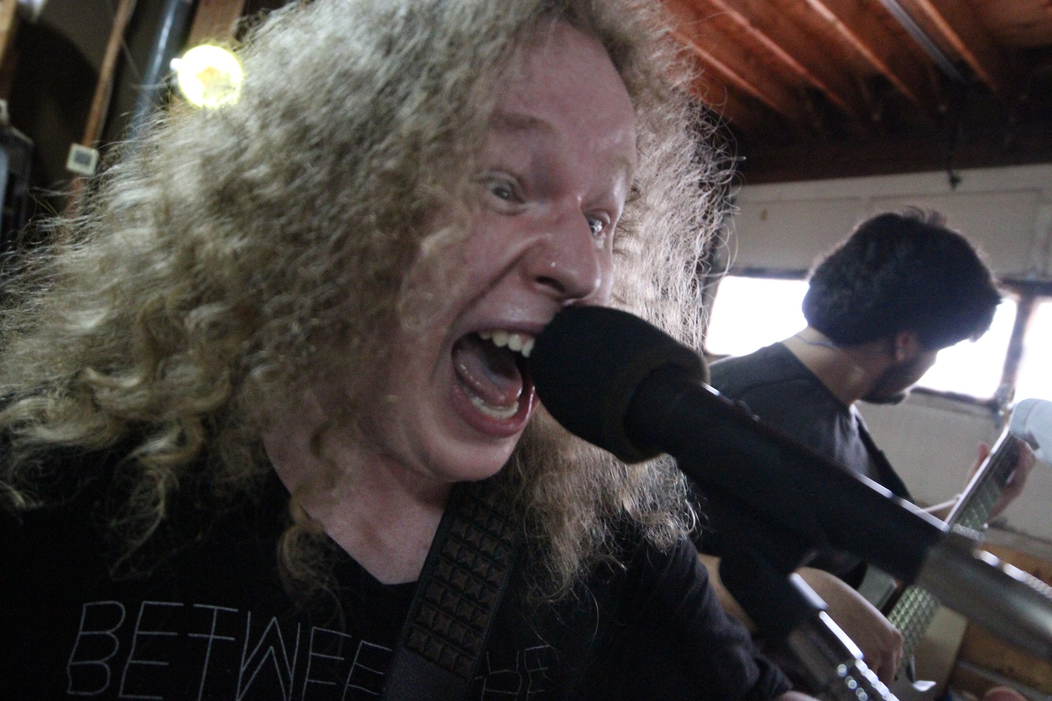 Interview with Max Mobarry (Others By No One) – Proglodytes